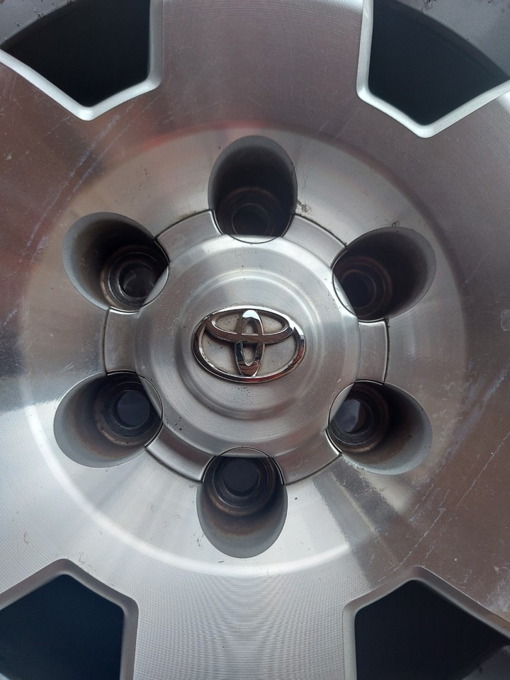 2007-2014 ORIGINAL OEM Toyota FJ Cruiser Wheel 17 x 7.5 Rim Silver FAST ...