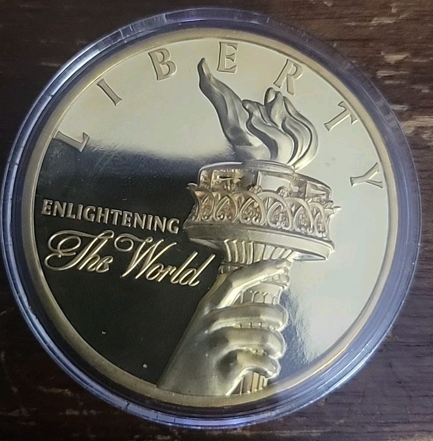 Statue of Liberty Lighting the Path Commemorative Coin – American Mint ...