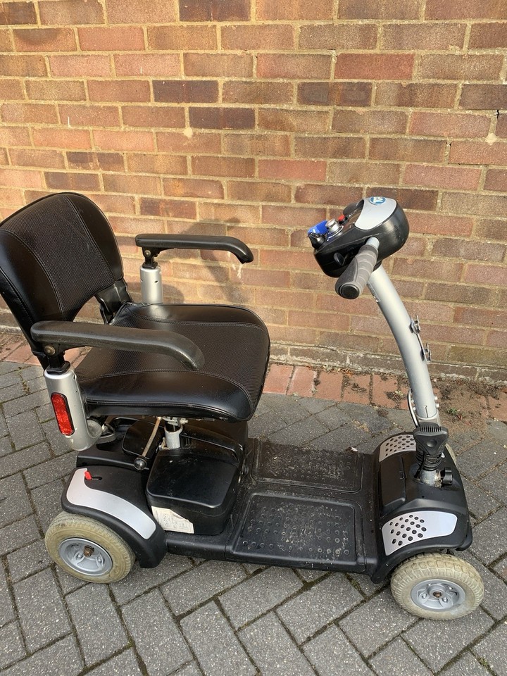 TGA Eclipse 4 MPH Portable Mobility Scooter New Batteries local ...