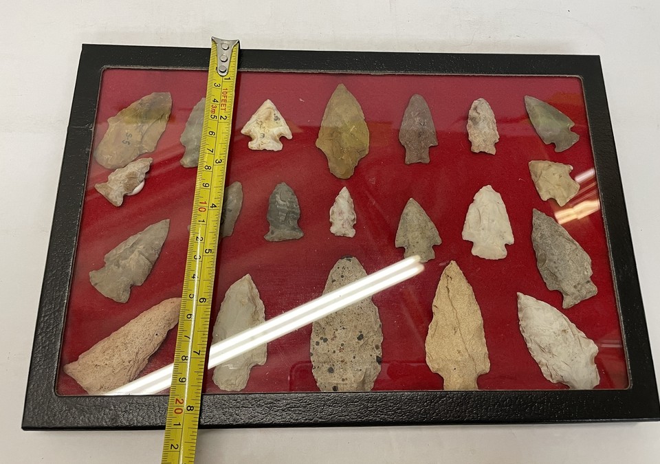 Vintage Lot 21 Indian Arrowhead Artifacts Collection in Glass Front ...