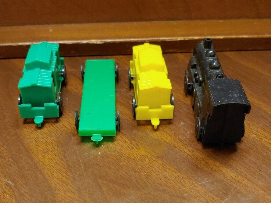 VINTAGE 195O'S KELLOGGS CEREAL SUPERIOR PLASTICS PREMIUM TRAIN SET KRR ...