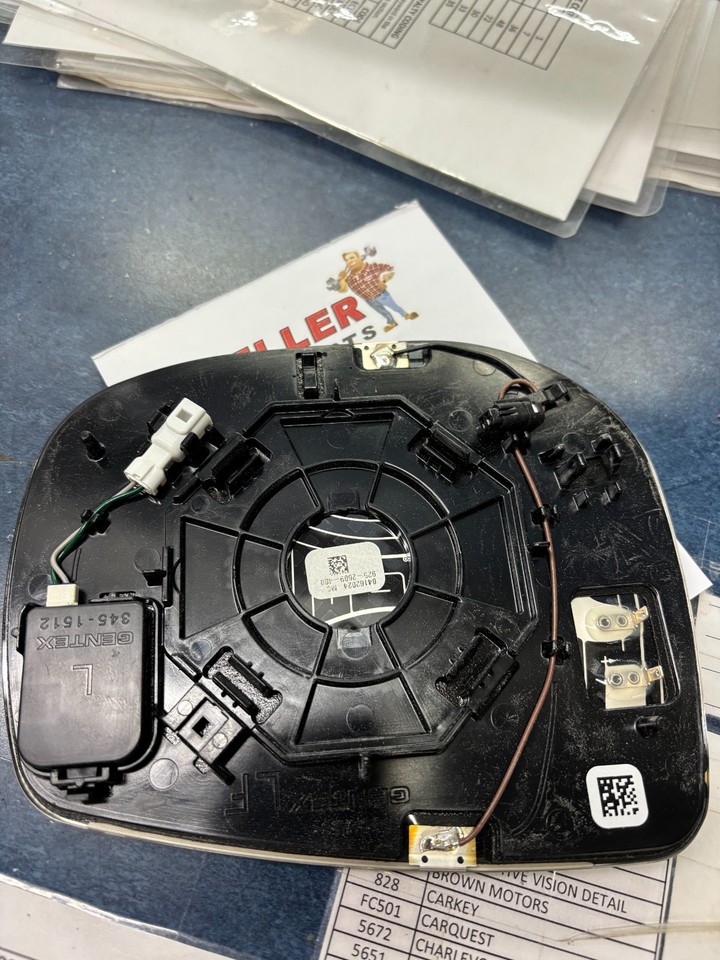 Subaru OEM Passenger Auto-Dimming Exterior Mirror With Approach Light ...