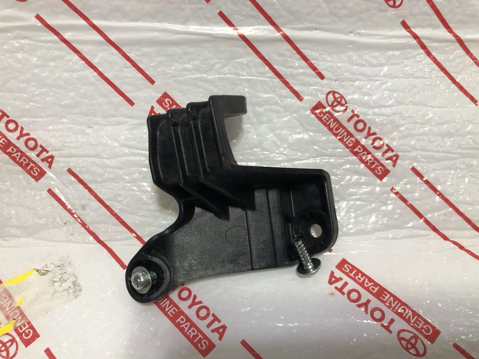 *NEW LEXUS GX460 DRIVER SIDE HEADLIGHT OUTER TAB RETAINER BRACKET OEM ...