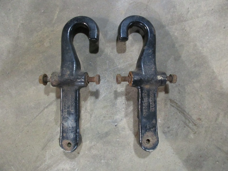 Front Tow Hooks WITH Hardware LH RH OEM 99-07 w Bolts! Chevy Silverado ...