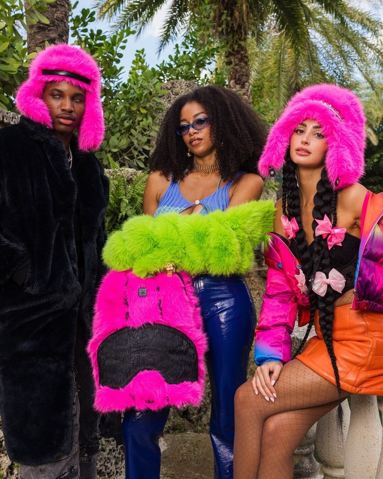 SPRAYGROUND A.I PINK BIG FUR CELESTIAL POWERS AERIAL SNDFLWR TRAPPER HAT HW409 | eBay