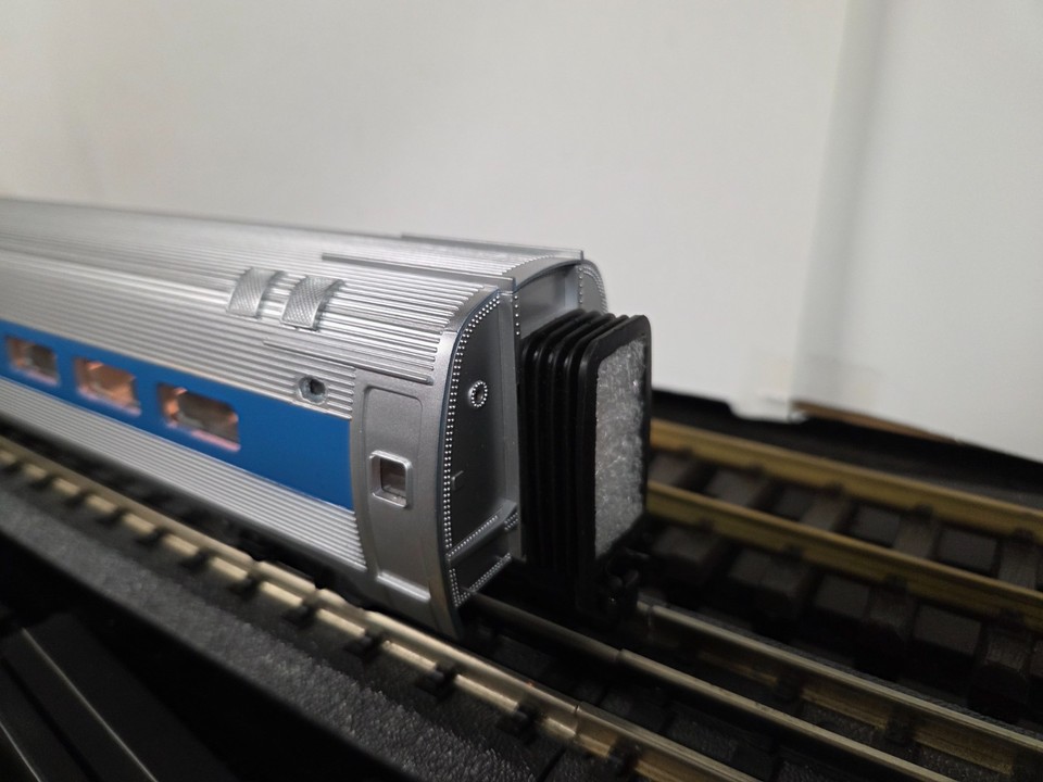 CE MTH Premier Metra Amfleet Coach # 597 | eBay