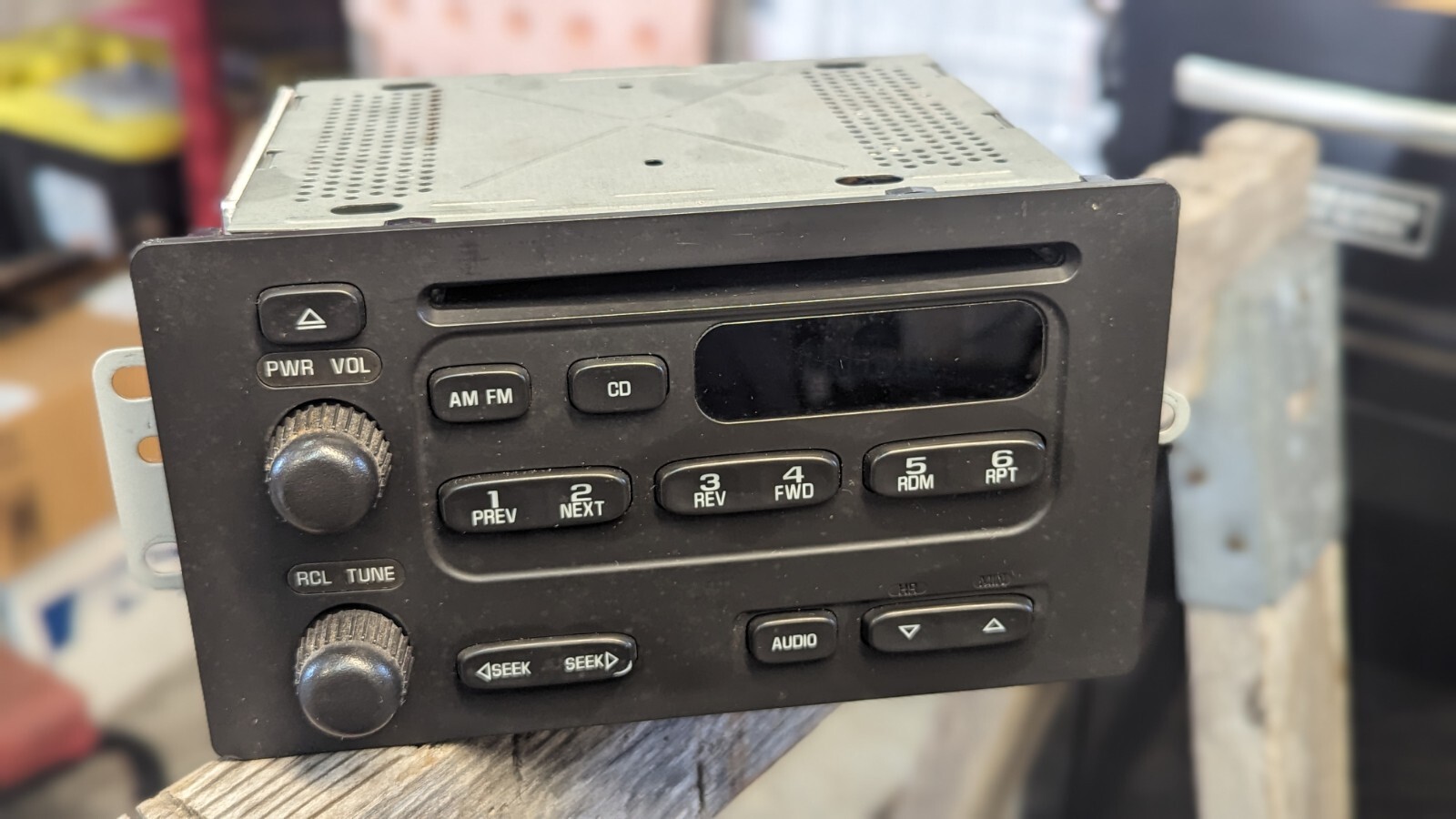 03 04 05 06 07 Chevy Express GMC Savana AM/FM CD radio 93801884 for ...