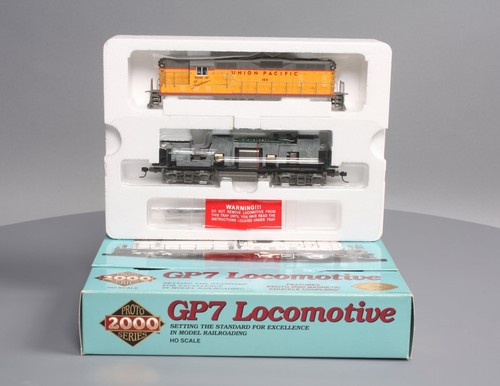 Proto 2000 23011 HO Union Pacific EMD GP7 Locomotive #100 Phase 2 LN/Box | eBay