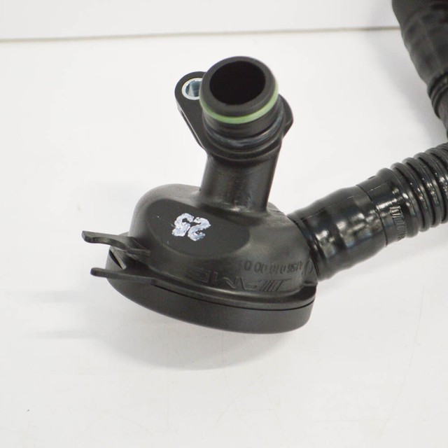 Mercedes-Benz C-class W204 Breather Hose Pipe A1560100370 6.2 Petrol ...