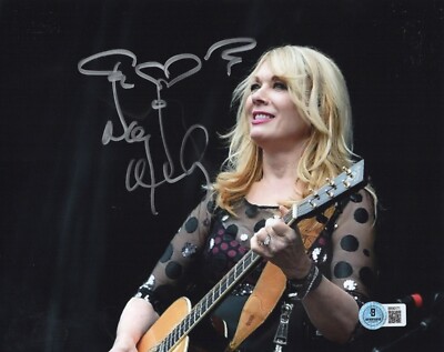 GUITAR GODDESS Nancy Wilson Autographed Signed HEART 8x10 Photo Beckett ...