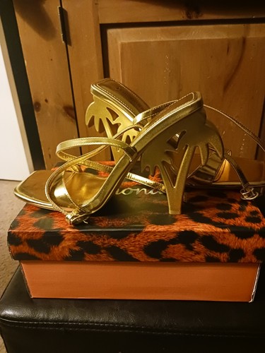 BRAND NEW Gold Palm Tree HEEL -Size 8.5(Never Worn) | eBay