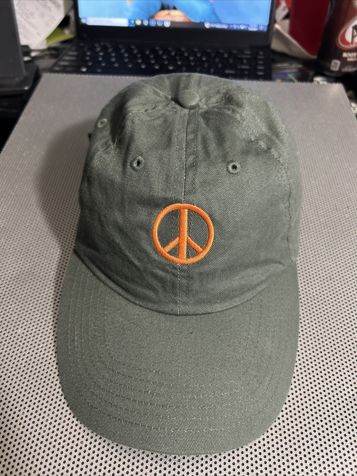 PEACE SIGN CAP FREE BUTTON ON CAP ALREADY PREOWNED | eBay