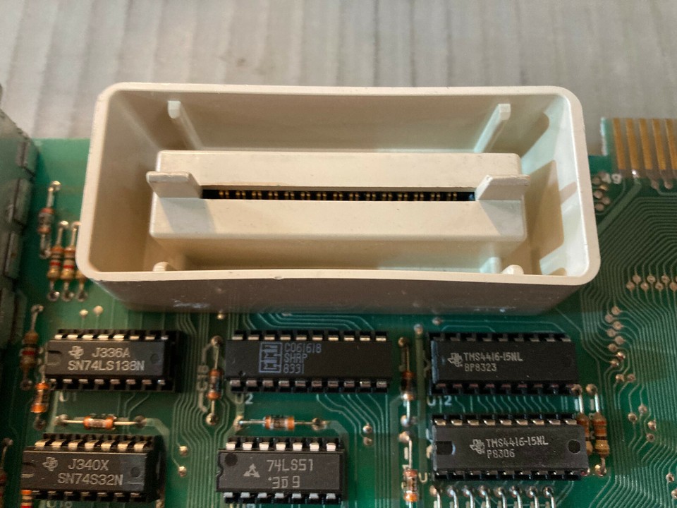 Top and bottom case Atari 600XL Removed from computer | eBay