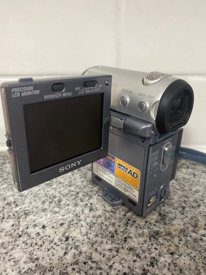 SONY DCR-IP7 MICROMV Handycam Bluetooth 120x Digital Zoom JP No Cord ...