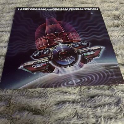 Larry Graham & Graham Central Station - My Radio Sure Sounds Good To Me ...