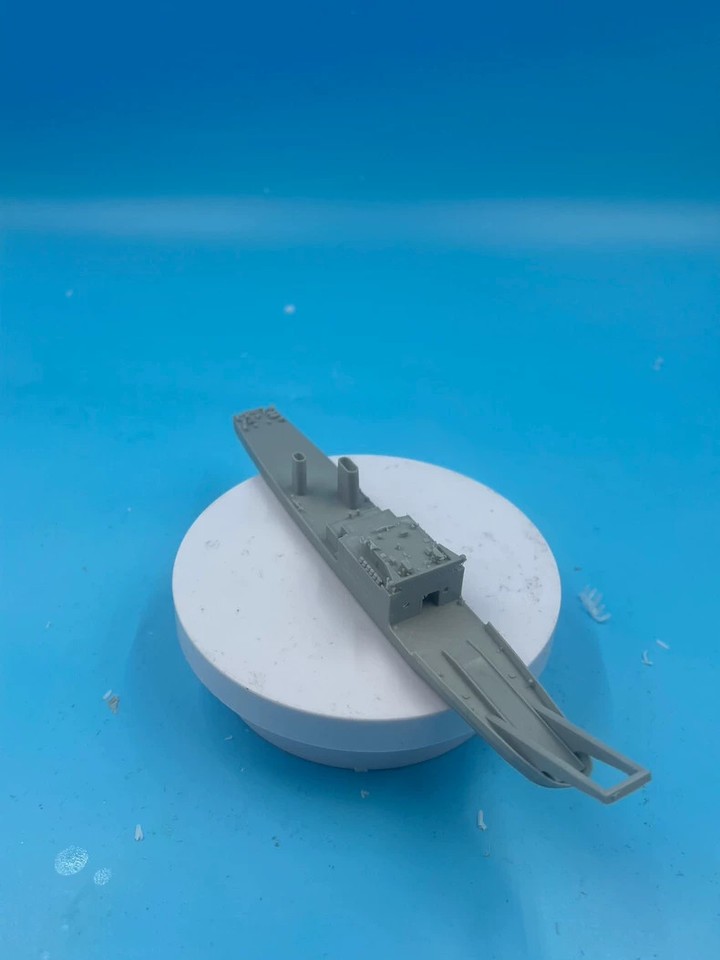 3D Printed 1/700 US Navy Newport-class Tank Landing Ships Unpainted ...