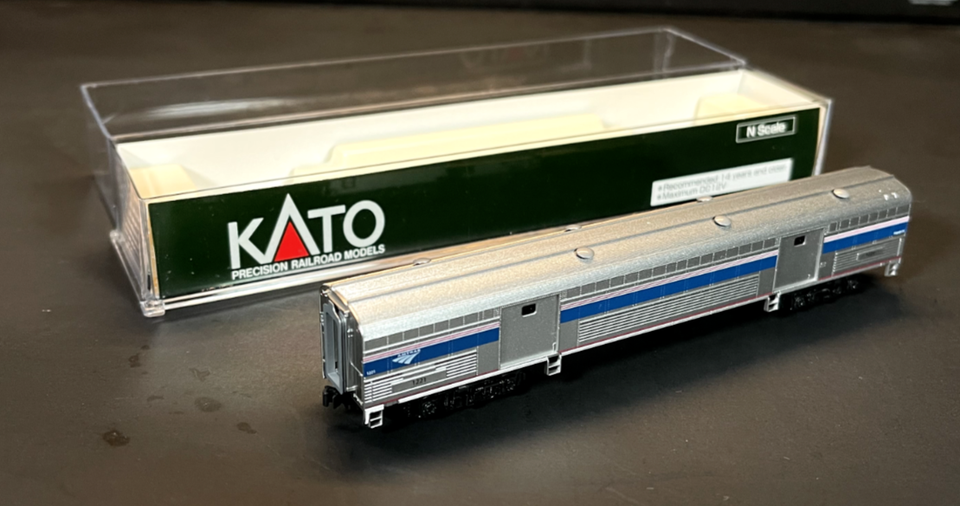 N Scale Kato Amtrak Baggage Car | eBay
