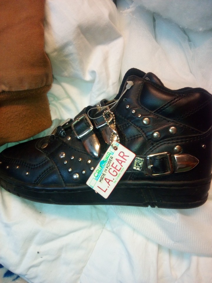 vintage la gear sneakers Michael Jackson thriller, red or black size 6 ...