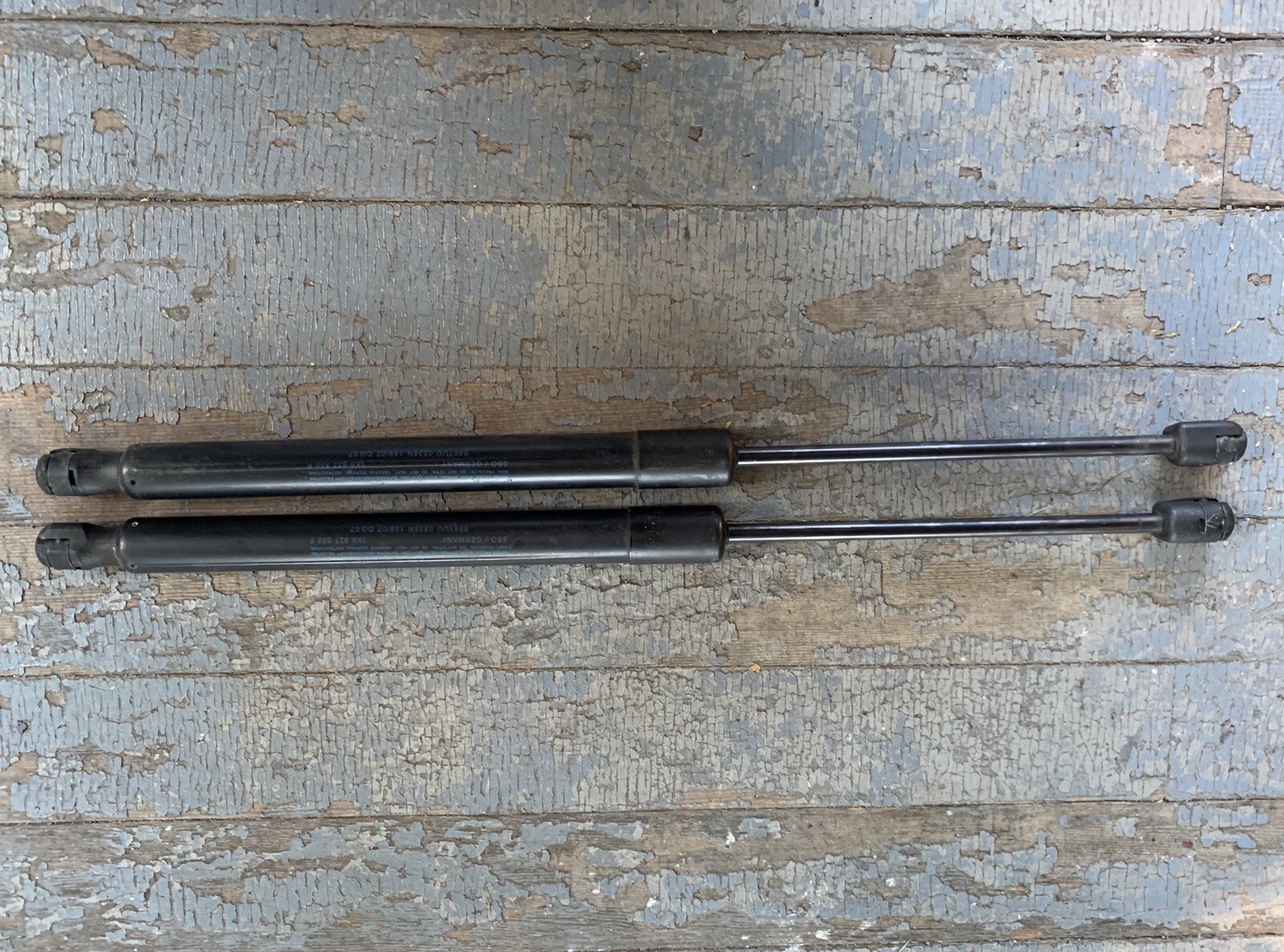 vw volkswagen mk5 mkV 2005-2009 rabbit gti rear hatch lift struts oem ...