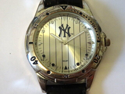 Vintage MLB New York Yankees NY Logo MLBP Baseball Men's Quartz Watch ...