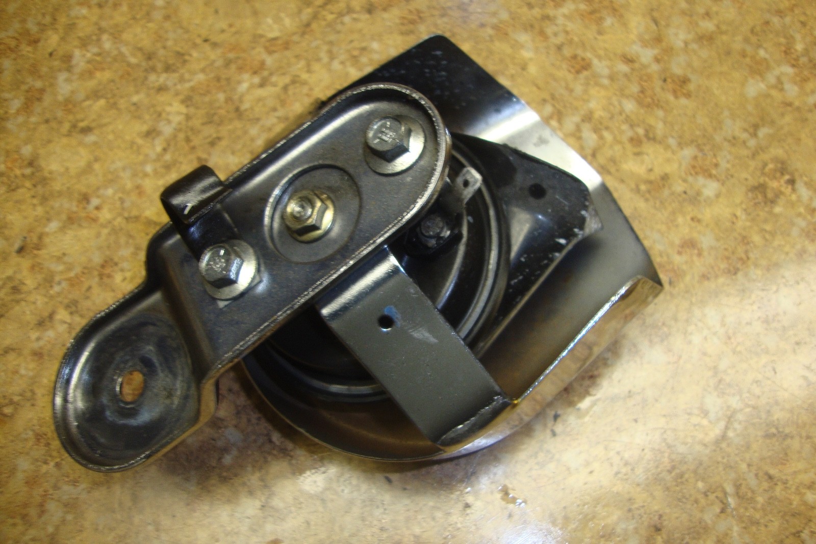 2001 Harley Davidson HD FXDL Dyna Glide Electric Horn & Chrome Cover ...