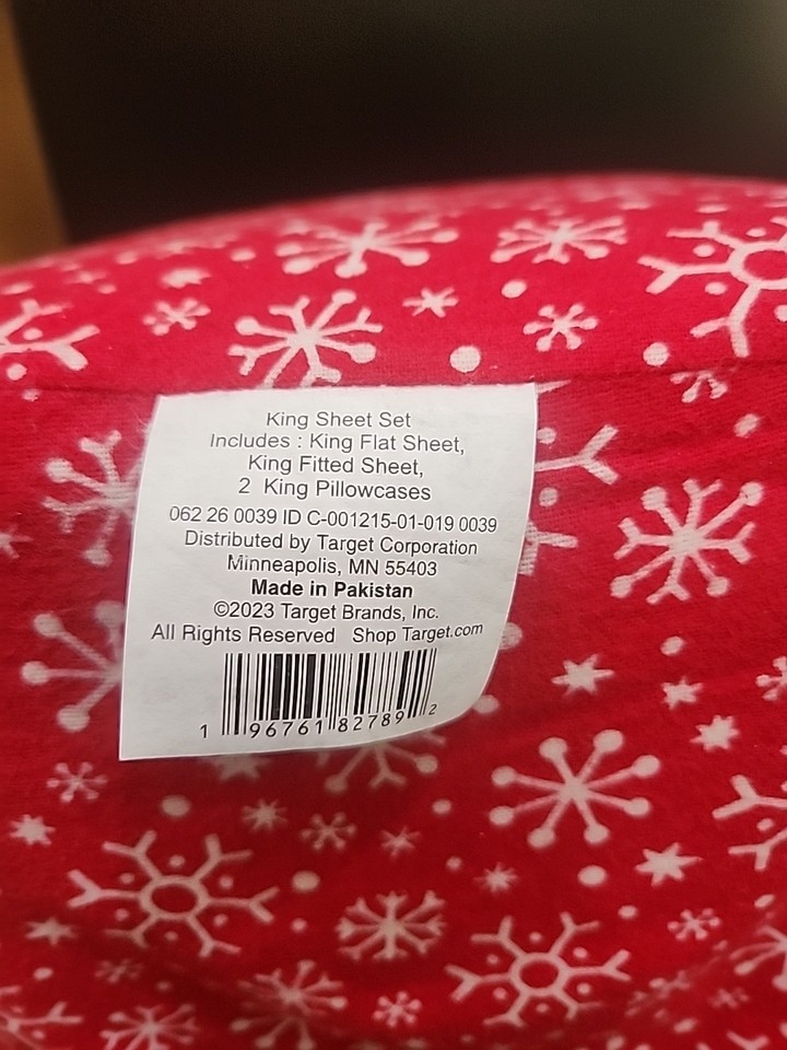 NEW! Queen Flannel Red Snowflakes printed KING Sheet Set - Target | eBay