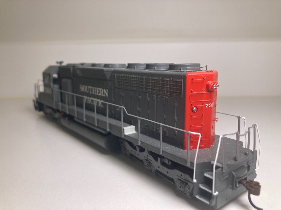Athearn SD40 SP Southern Pacific #7300 HO Locomotive DCC Ready 89886 | eBay