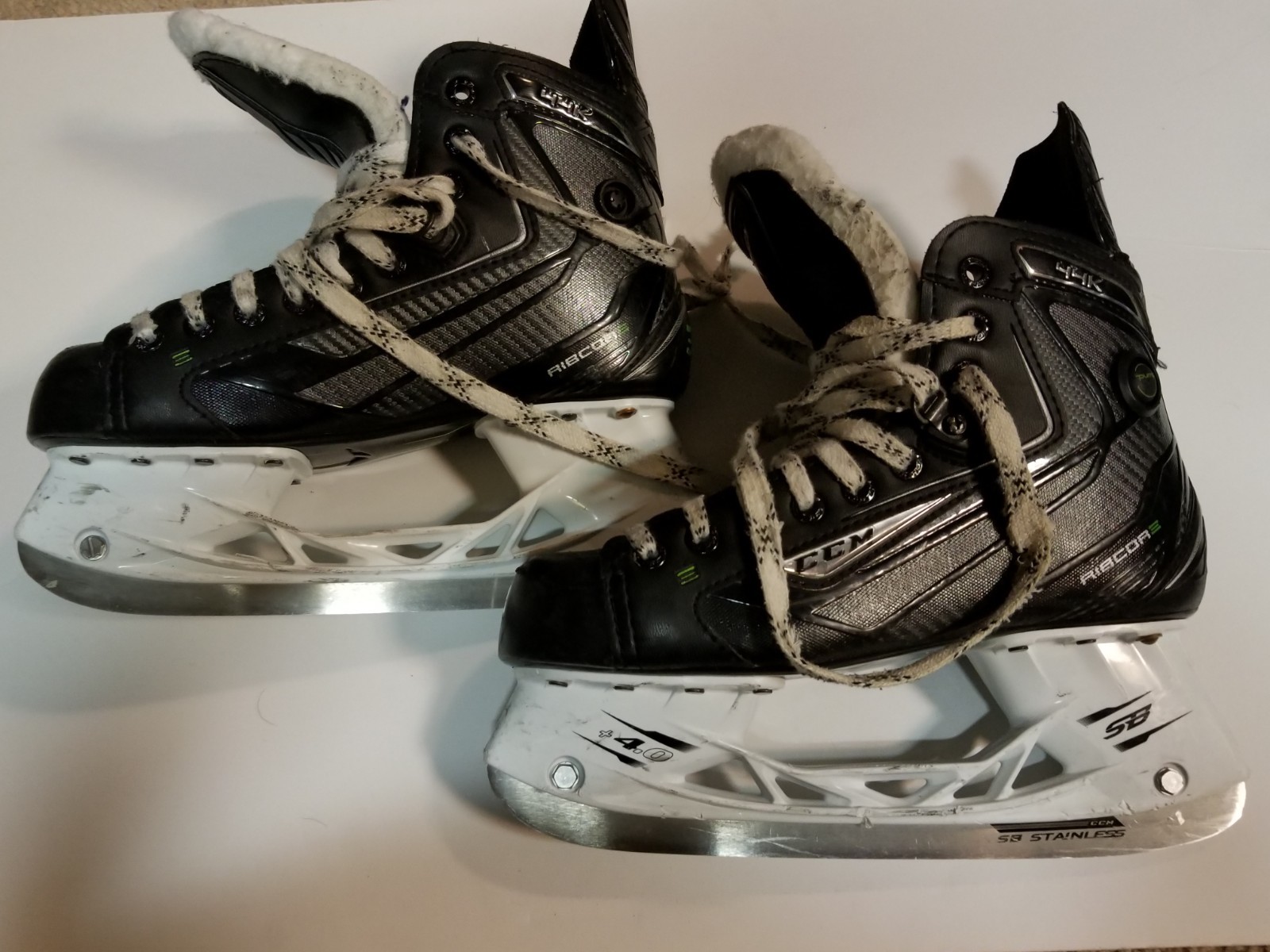 CCM 44k Pumps Size 4.5 D Robert Morris University Game Used Ice Hockey ...