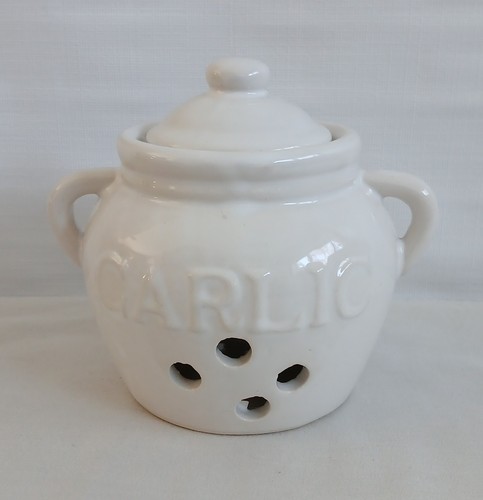 Vtg Garlic Keeper With Lid Vented Breathable Holes Off White Garlic Pot ...