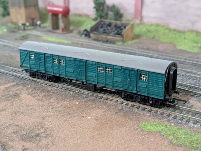 TRI-ANG R226 – SR UTILITY VAN IN BLUE/GREEN WITH GREY ROOF | eBay UK