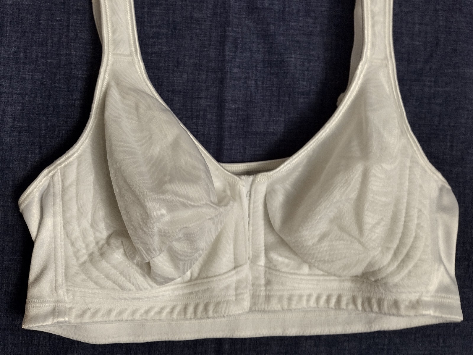 Playtex 18 Hour Wirefree Bra Side Back Smoothing E525 36C WHITE Front ...