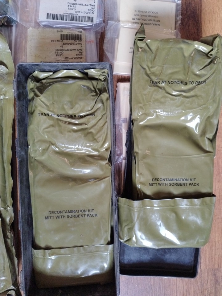 US Army Decontamination Set /Kit | eBay.de