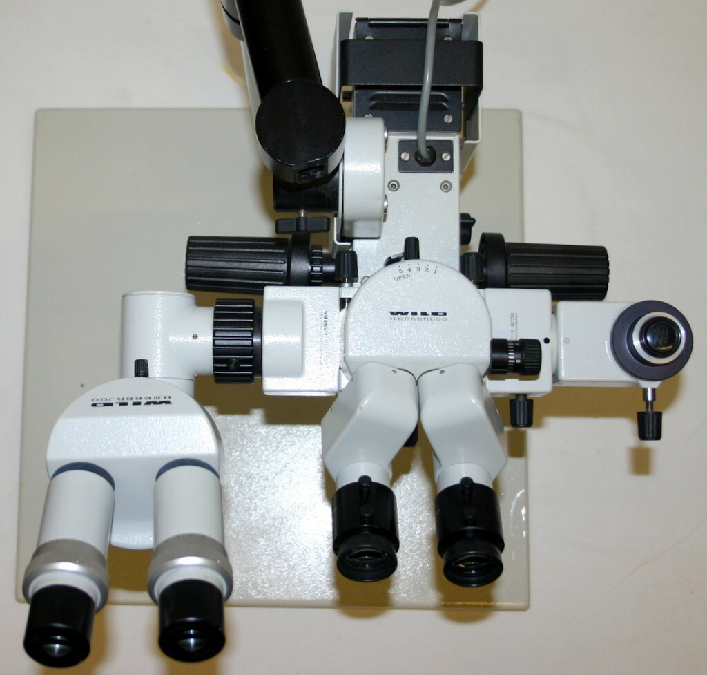 WILD HEERBRUGG TABLE TOP OPERATING SURGICAL MICROSCOPE, MODEL M650 ...