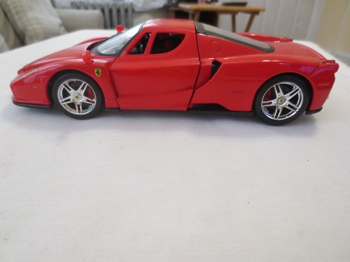 Maisto 1:24 Scale Ferrari Enzo Diecast Model Car | eBay