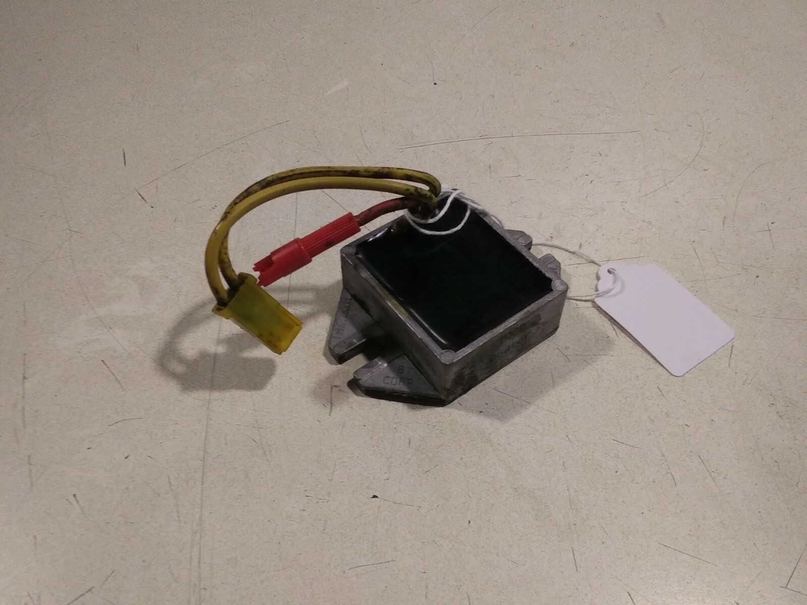 797375 OEM BRIGGS AND STRATTON ENGINE VOLTAGE REGULATOR | eBay