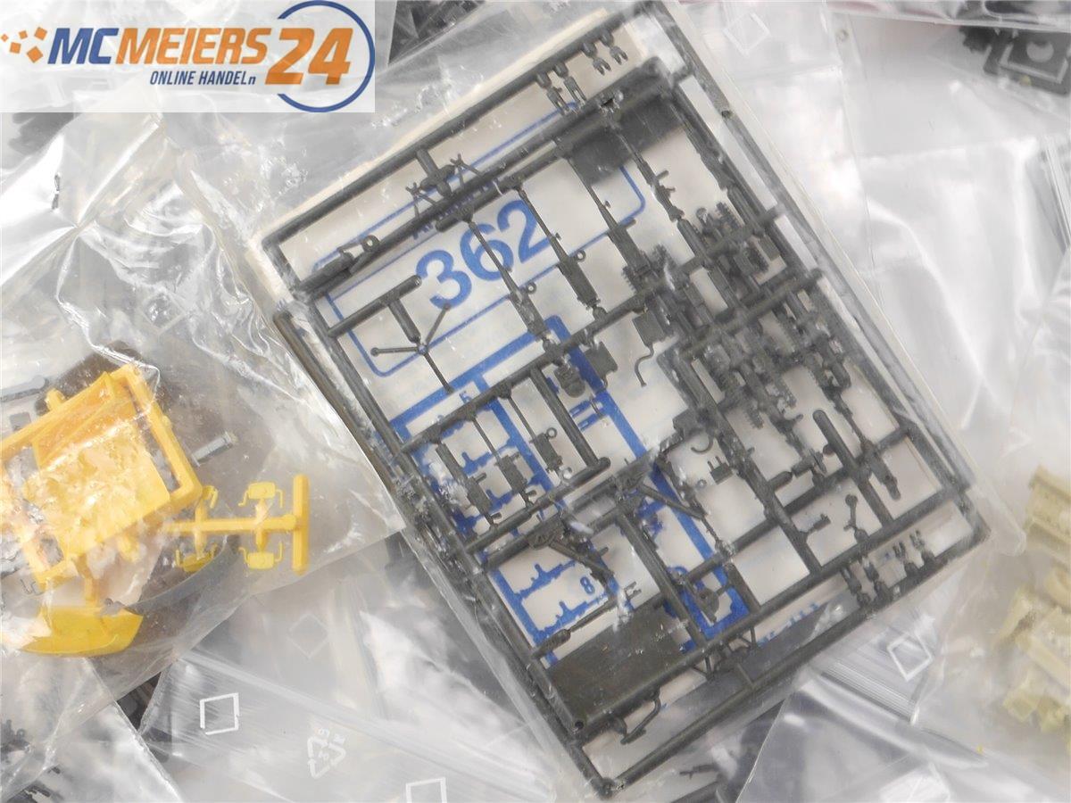 Roco minitanks u.a. H0 Modellauto Zubehör Militärfahrzeug Zurüstteile 1 ...