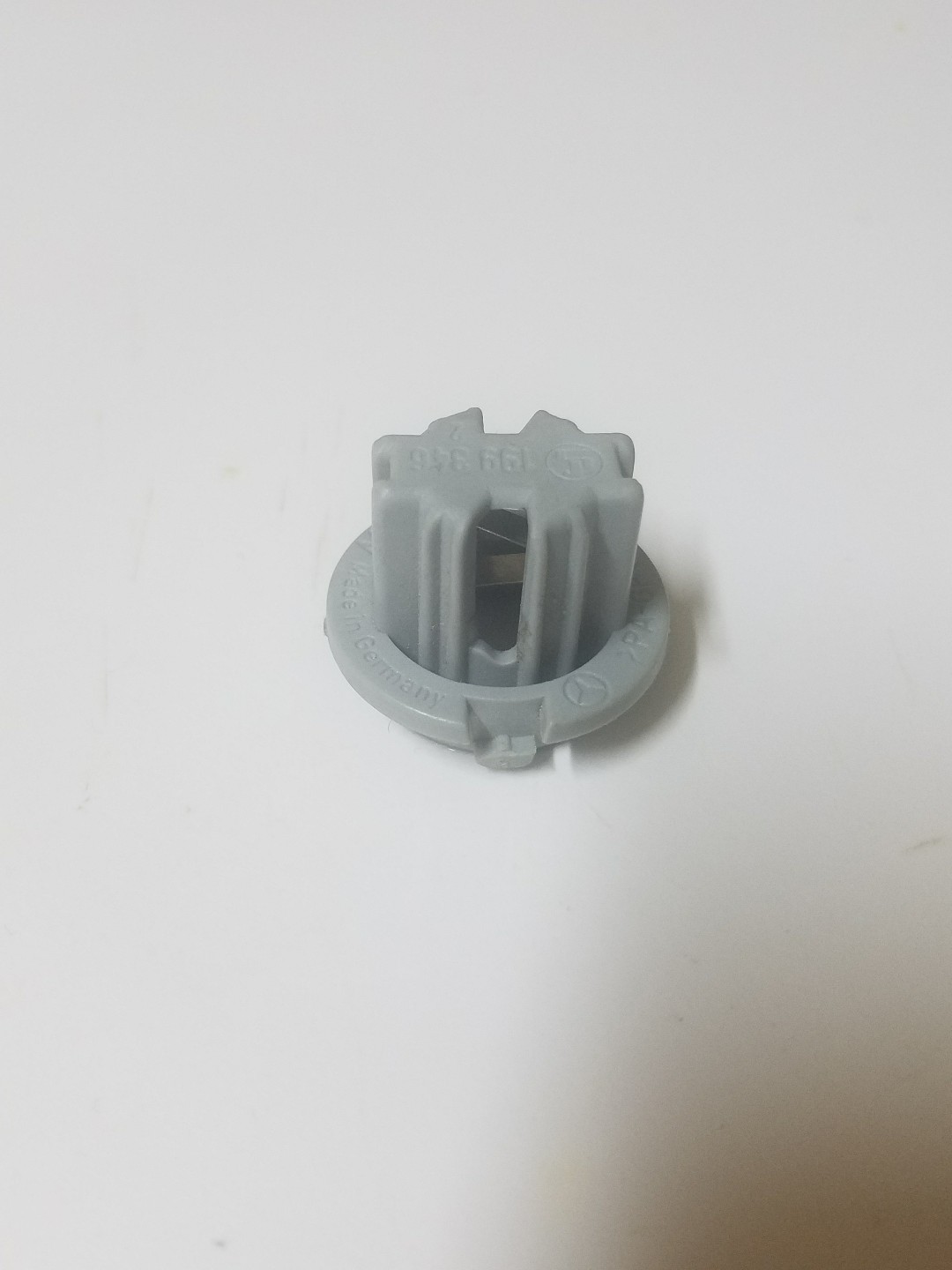 Mercedes-Benz light bulb socket. | eBay
