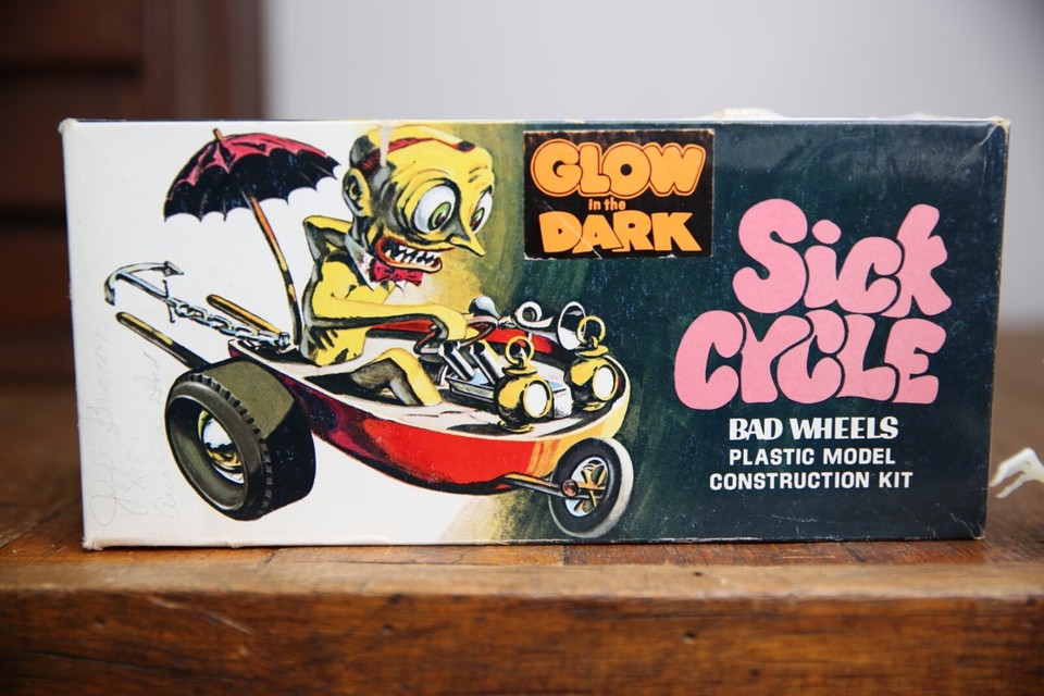 Vintage 1971 Lindberg Sick Cycle Monster Model Bad Wheels Glow in the ...