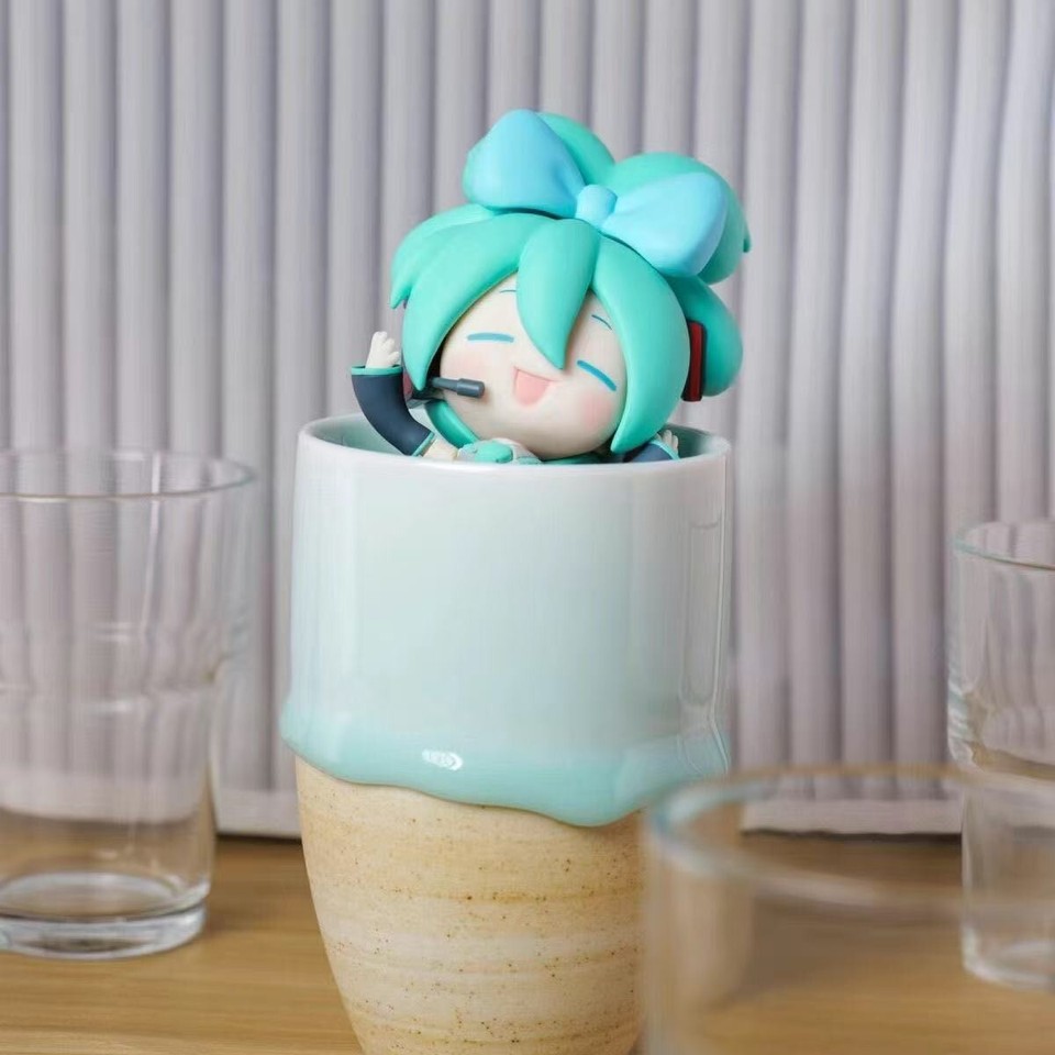 Nendoroid #2306 Hatsune Miku x Cinnamoroll - 10cm Poseable Figure | eBay