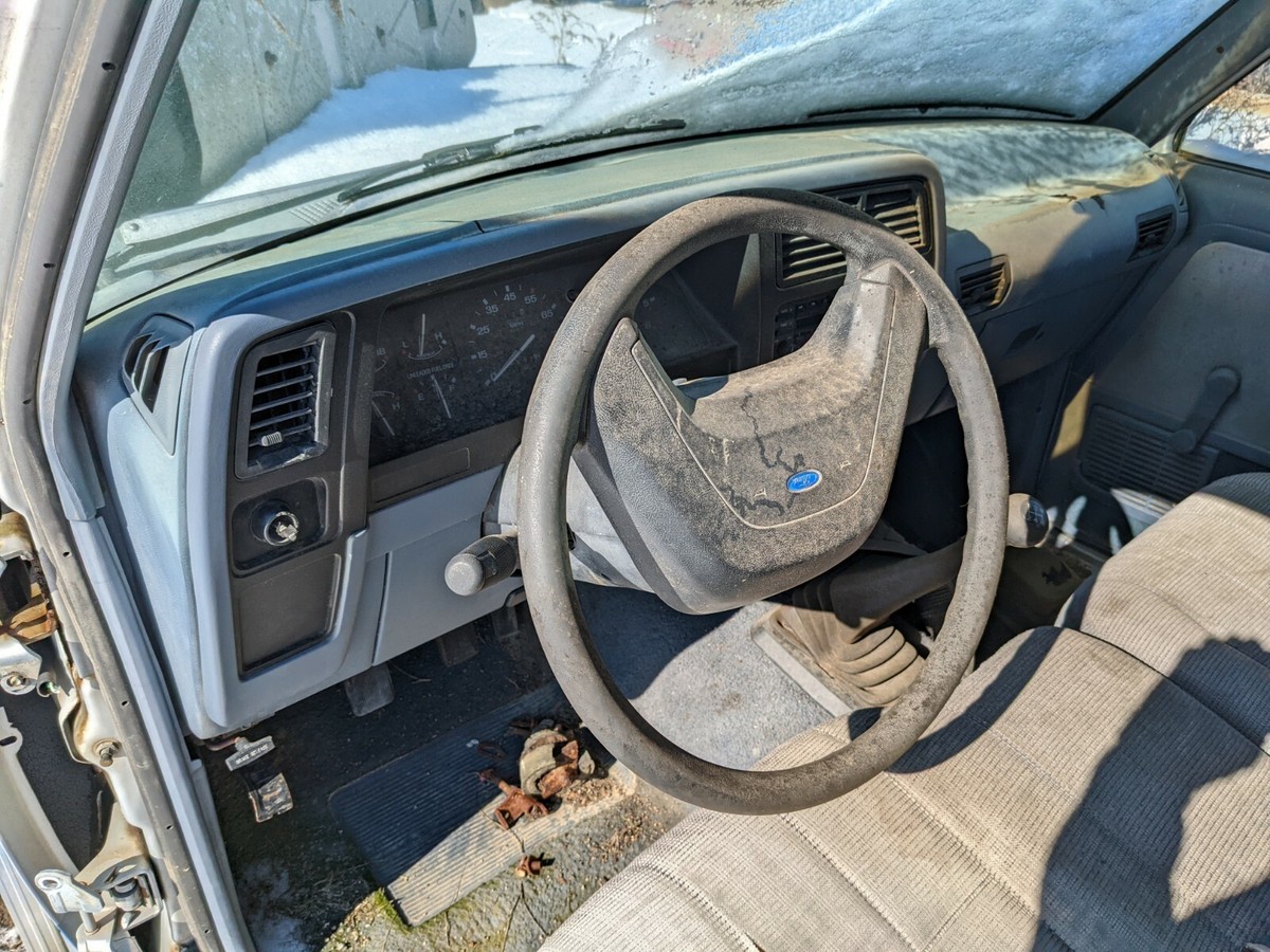 89 Ford Ranger Interior