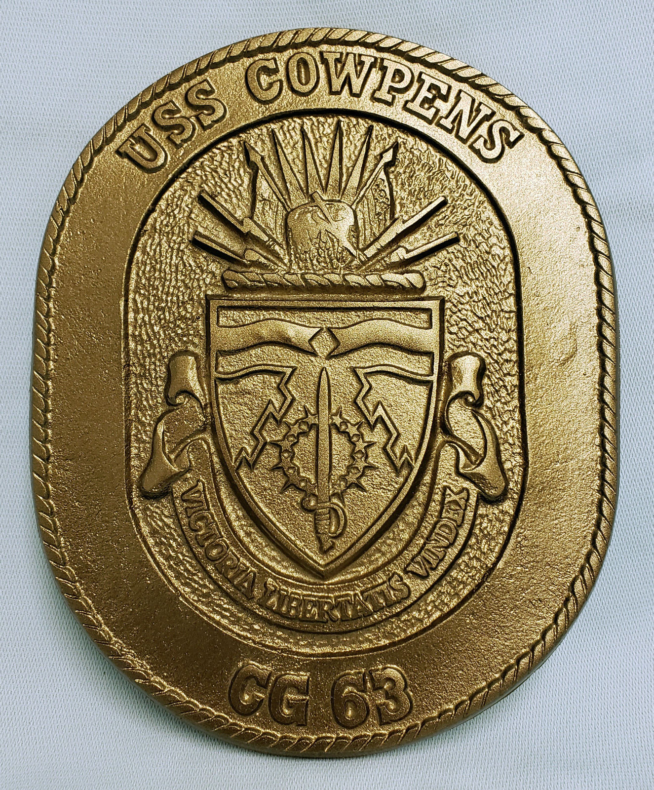 Uss Cowpens Crest