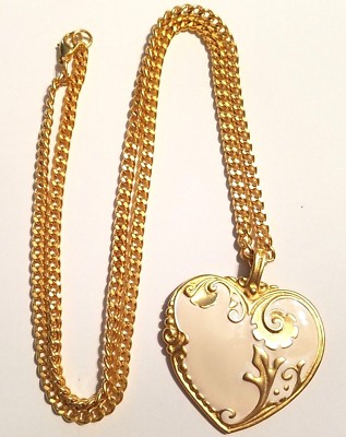 Heart Pendant Necklace Gold Tone Chunky Chain 31" Long | eBay