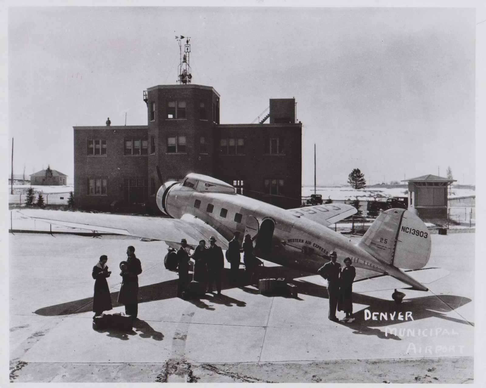 WESTERN AIRLINES - CLARK GA-43 AT DENVER AIRPORT 1934 - BLACK & WHITE 8 ...