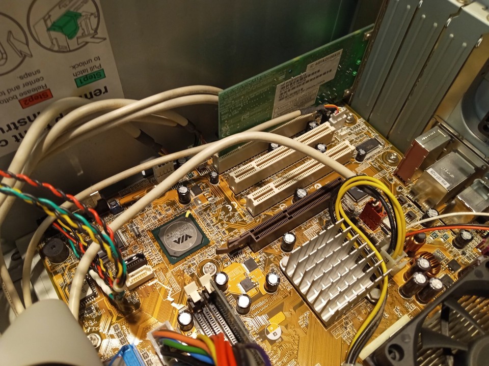 Vintage HP Pavilion a706n PC AMD Athlon 3000+2.1GHz 512MB 160GB CDRW ...