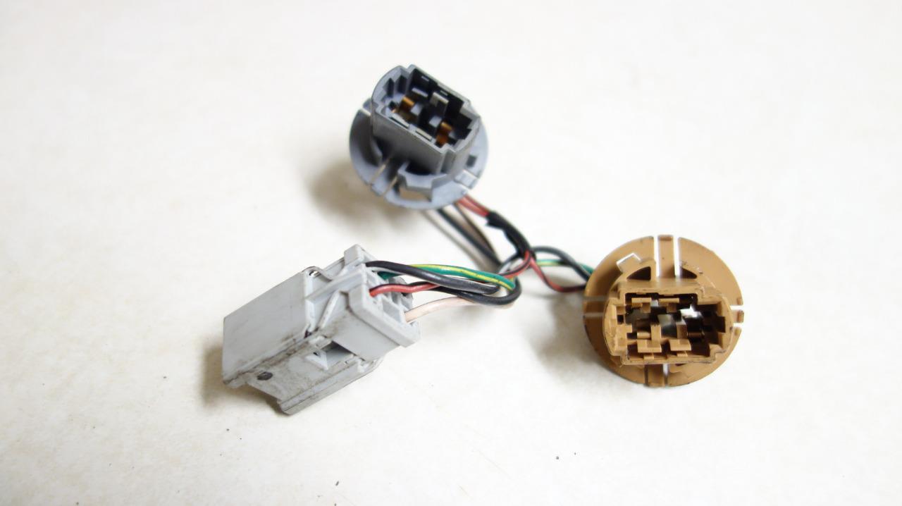 1998-2002 HONDA ACCORD 2dr coupe SOCKET TAIL LIGHT left or right OEM ...