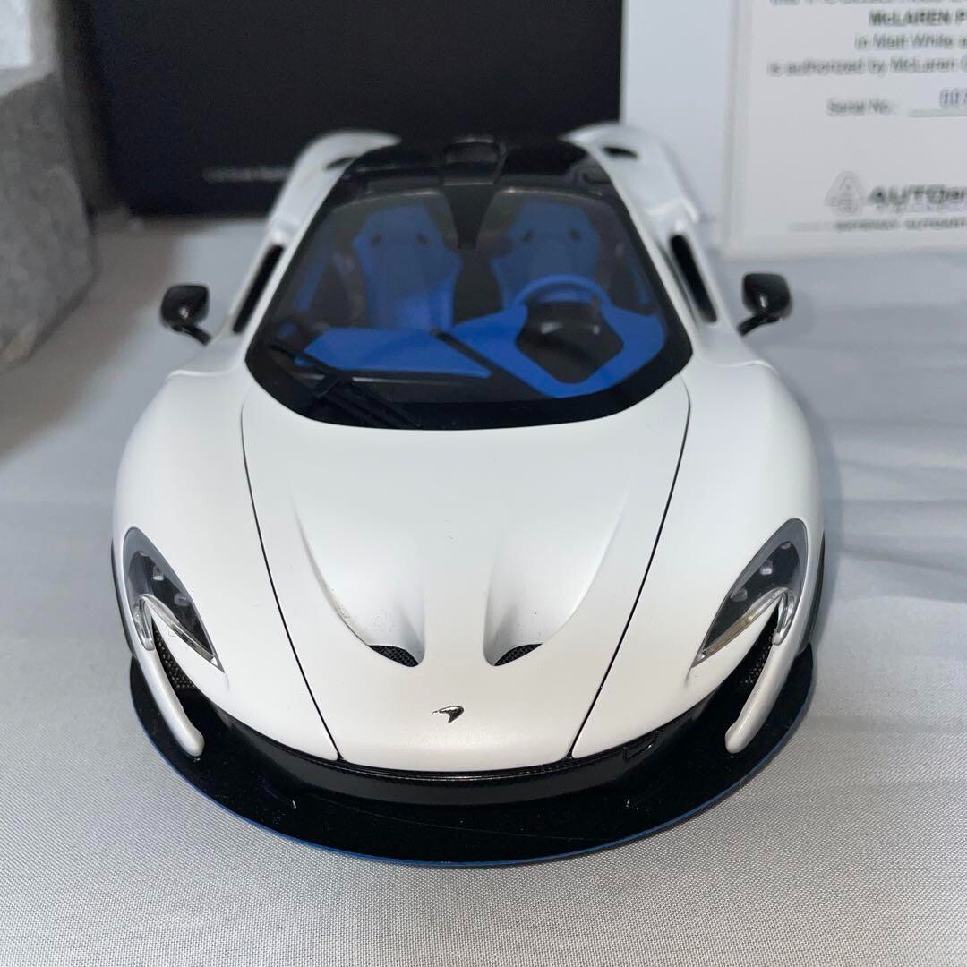 1/18 AUTOart Signature McLaren P1 Matt White w/ Box From 1/18 AUTOart Signature McLaren P1 Matt White w/ Box From