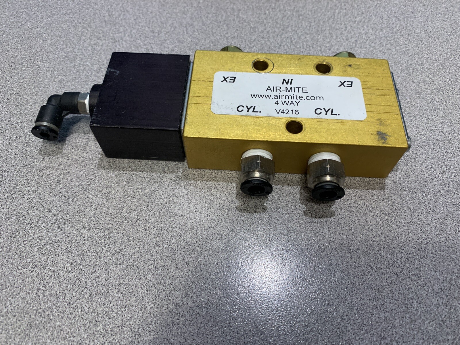 Air-Mite 4 Way Pneumatic actuator control valve V4216 Used | eBay