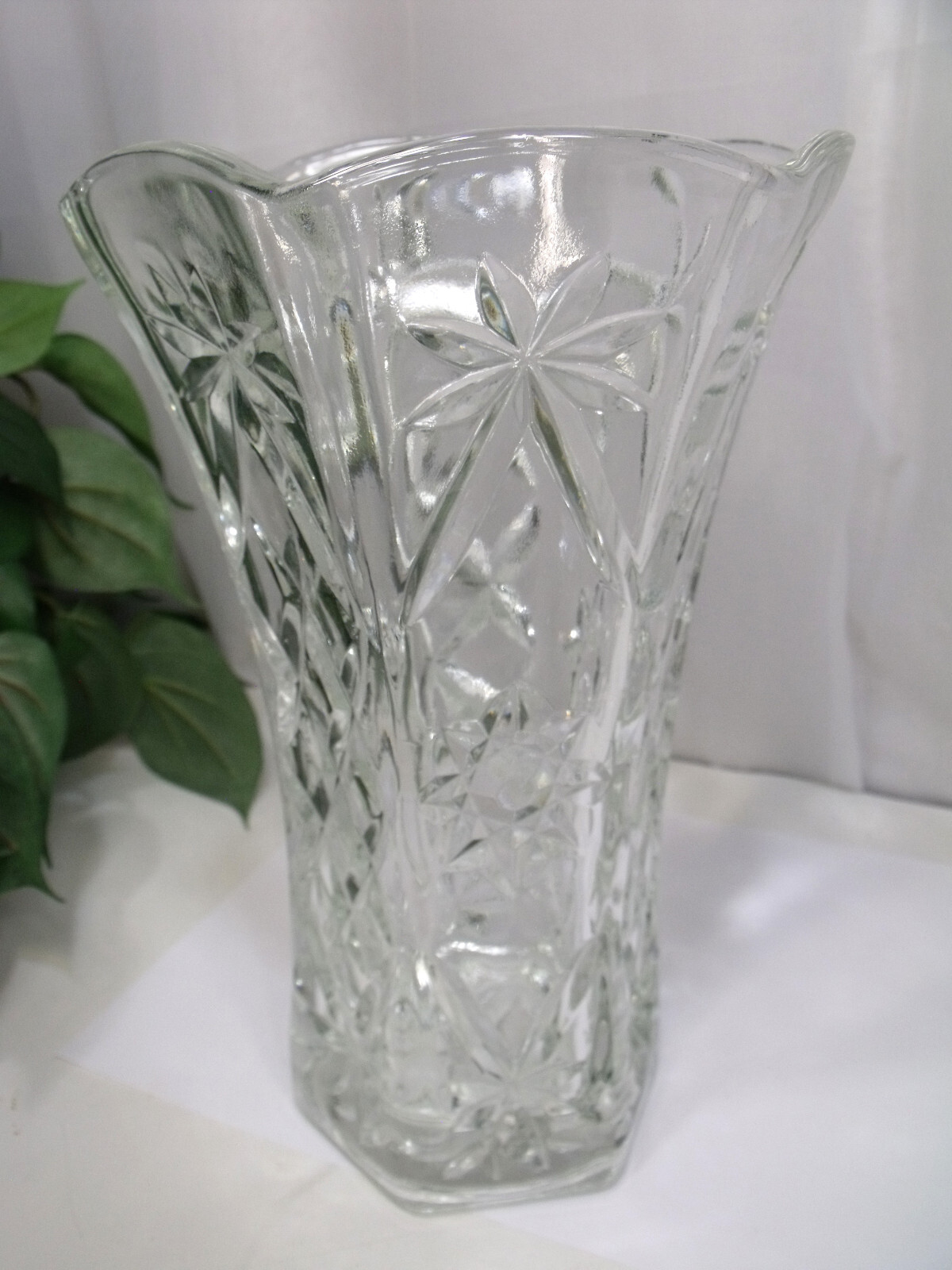 Vintage lead cut glass vase star and diamond pattern & scalloped rim ...