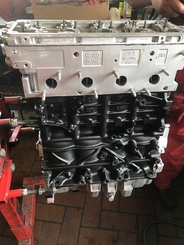 VW BMM BMP Motor Touran Caddy Golf 5 Passat 2,0 TDi PD Motor Überholt ...