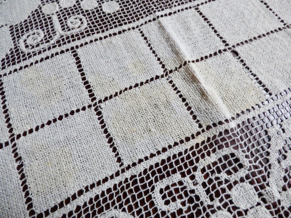Antique VTG Hand Made Net & Embroidery Netted Lace Tablecloth Ecru ...